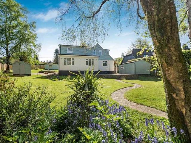 4 bed house for sale