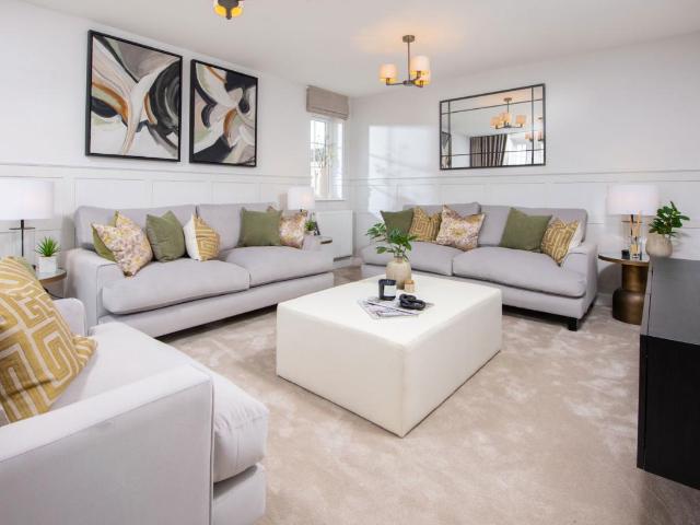 4 bed house for sale