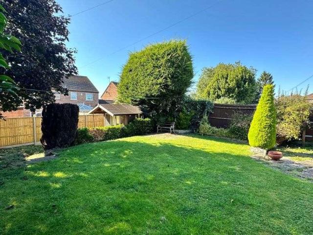4 bed house for sale