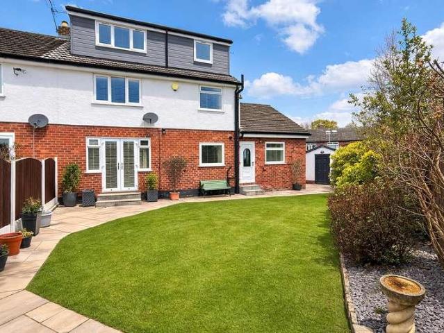 4 bed house for sale