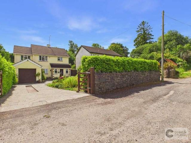 4 bed house for sale