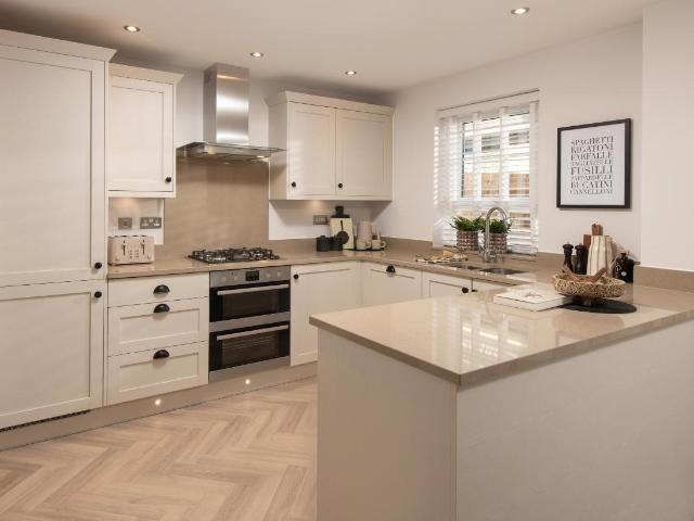 4 bed house for sale