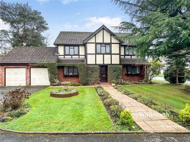 4 bed house for sale