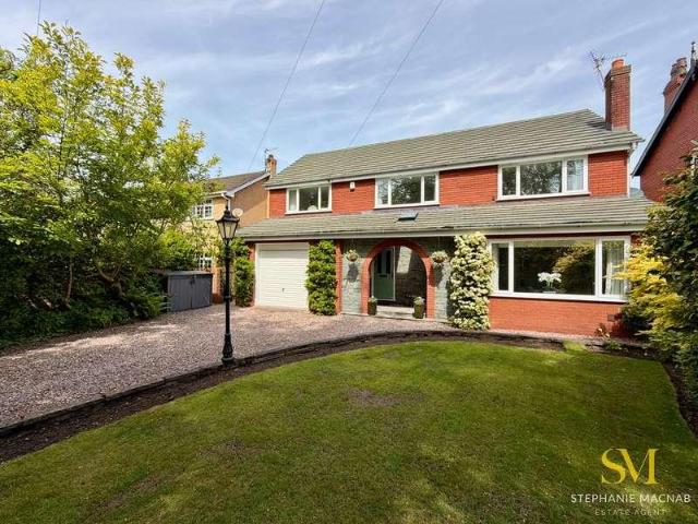 4 bed house for sale