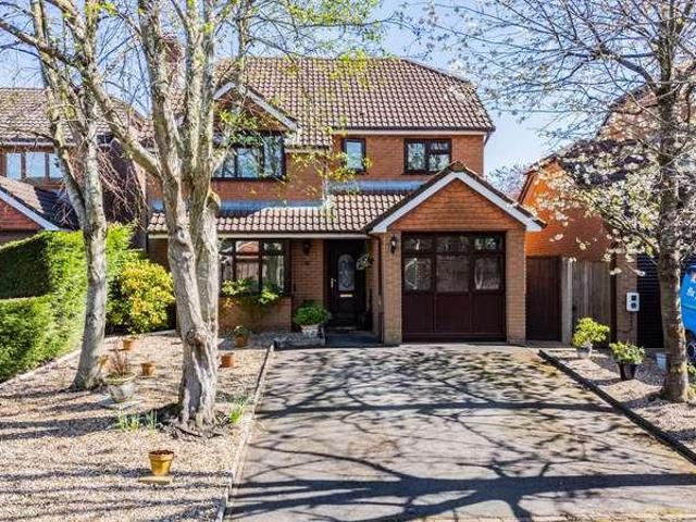 4 bed house for sale