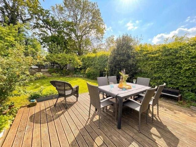 4 bed house for sale