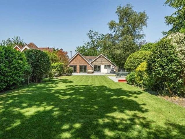 4 bed house for sale