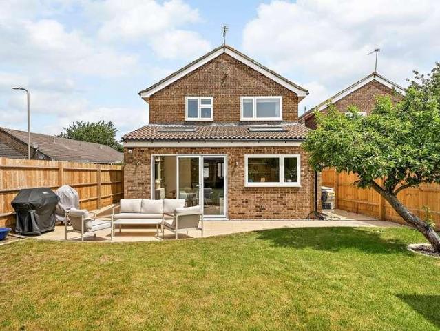 4 bed house for sale