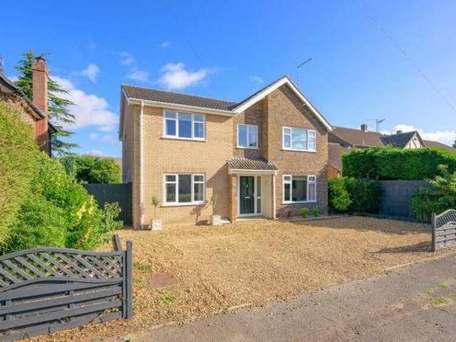 4 bed house for sale
