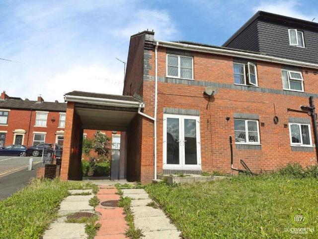4 bed house for sale