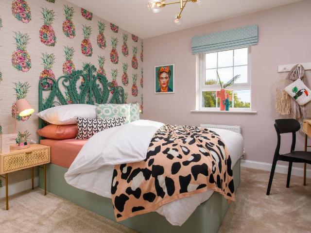4 bed house for sale