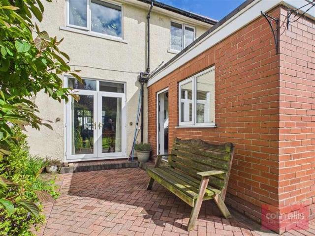 4 bed house for sale