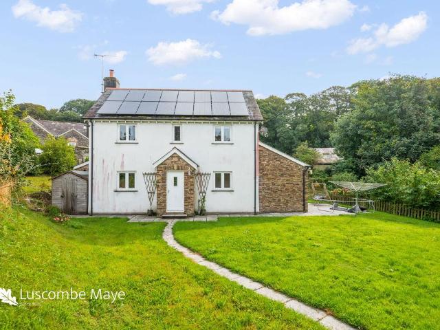 4 bed house for sale
