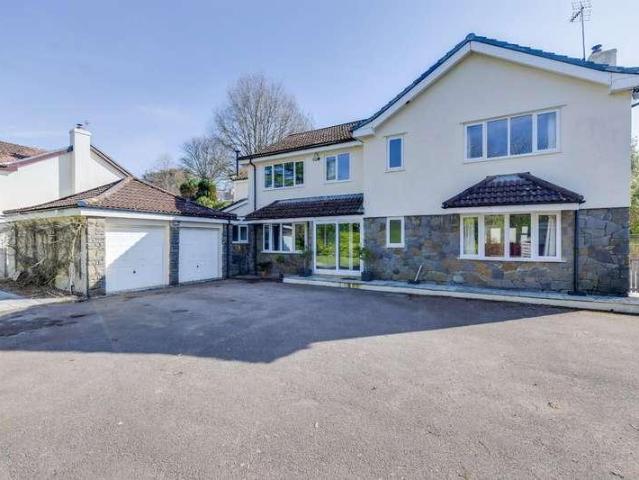4 bed house for sale