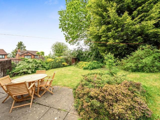 4 bed house for sale