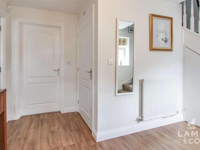 4 bed house for sale