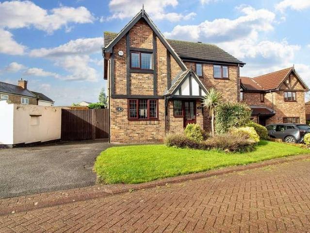 4 bed house for sale