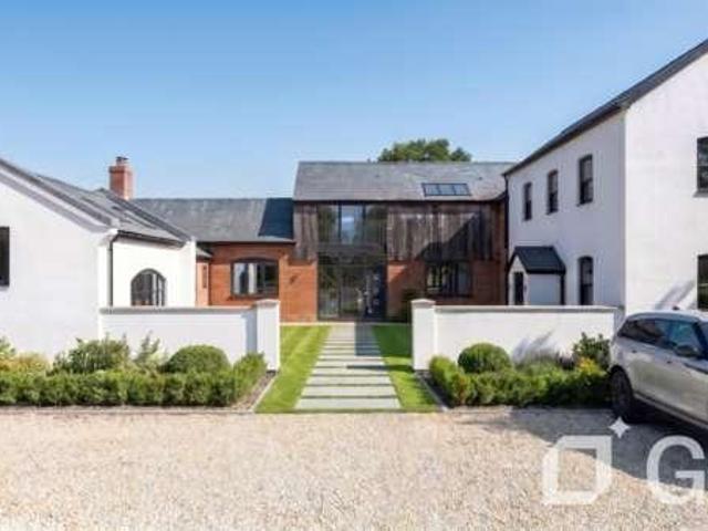 4 bed house for sale