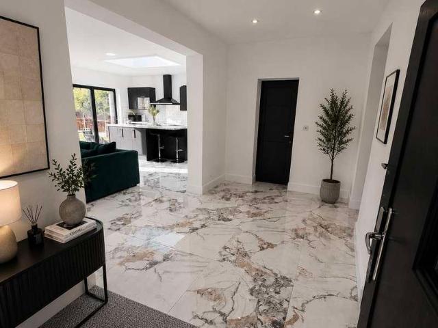 4 bed house for sale