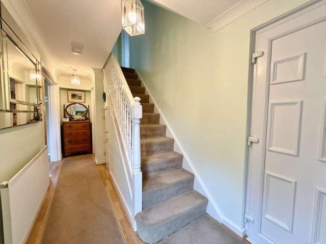4 bed house for sale