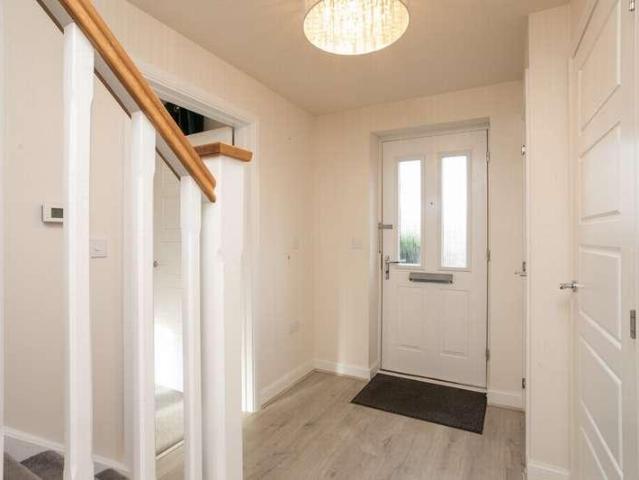 4 bed house for sale