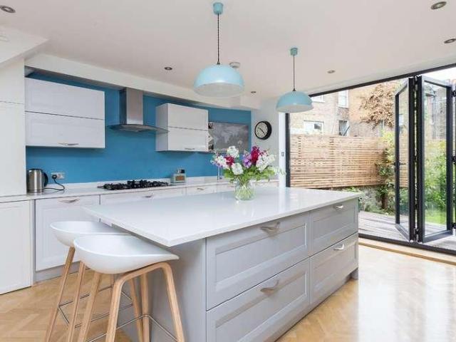 4 bed house for sale