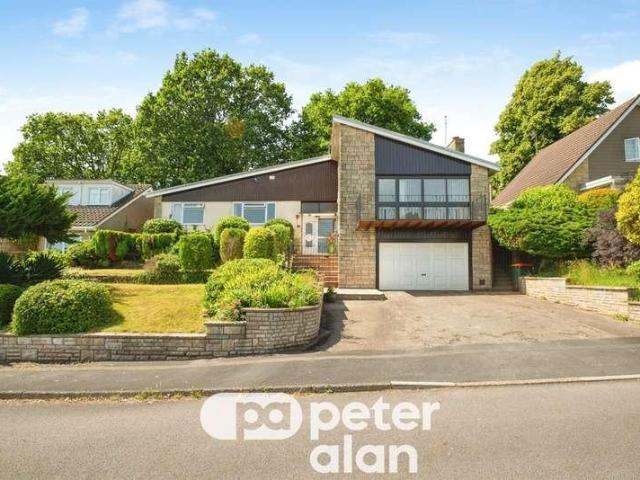 4 bed house for sale