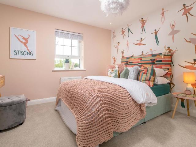 4 bed house for sale