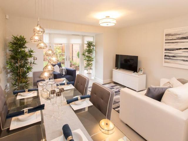 4 bed house for sale