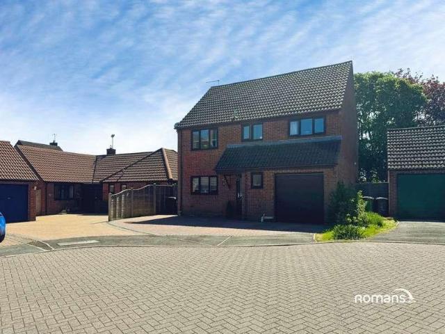 4 bed house for sale