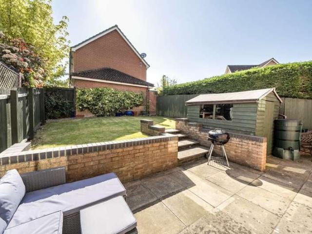 4 bed house for sale