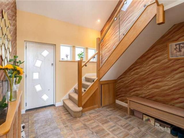 4 bed house for sale