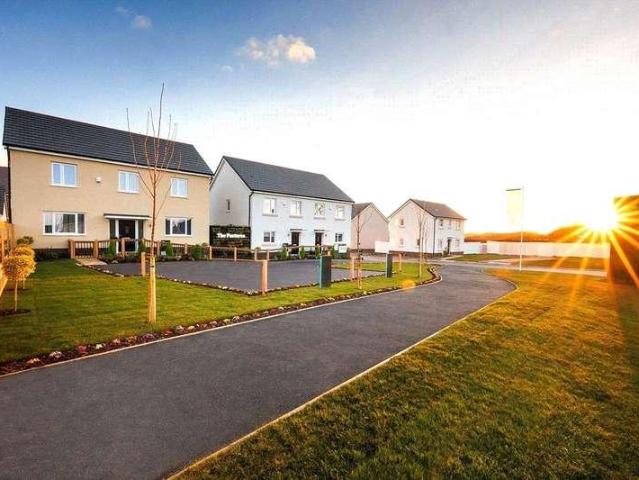 4 bed house for sale