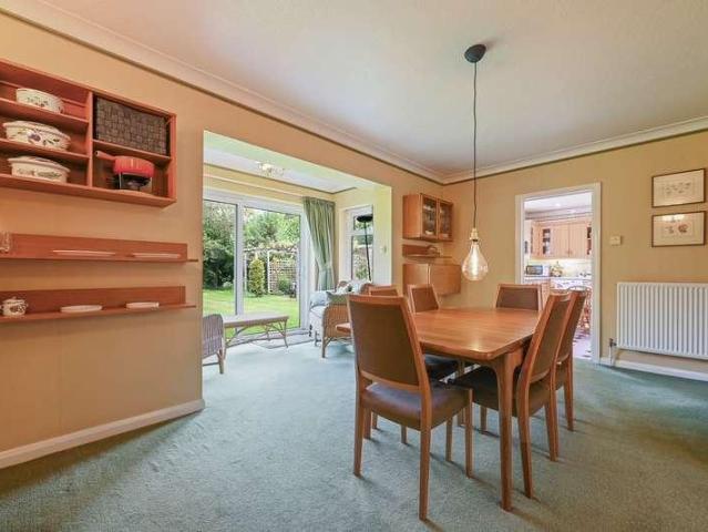 4 bed house for sale