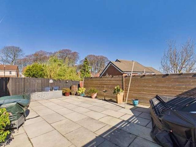 4 bed house for sale