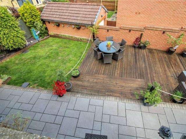 4 bed house for sale