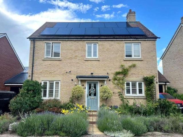 4 bed house for sale