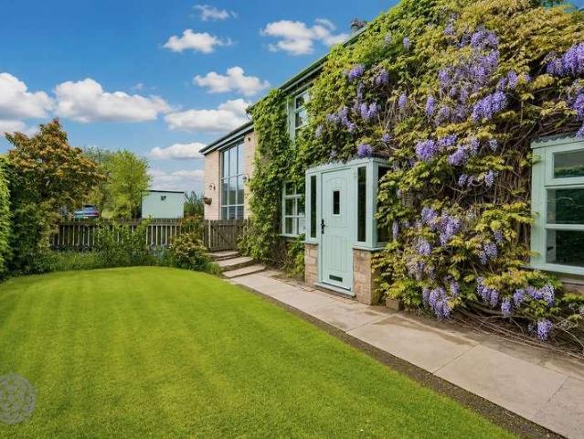 4 bed house for sale