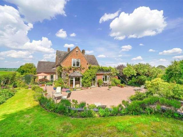4 bed property for sale