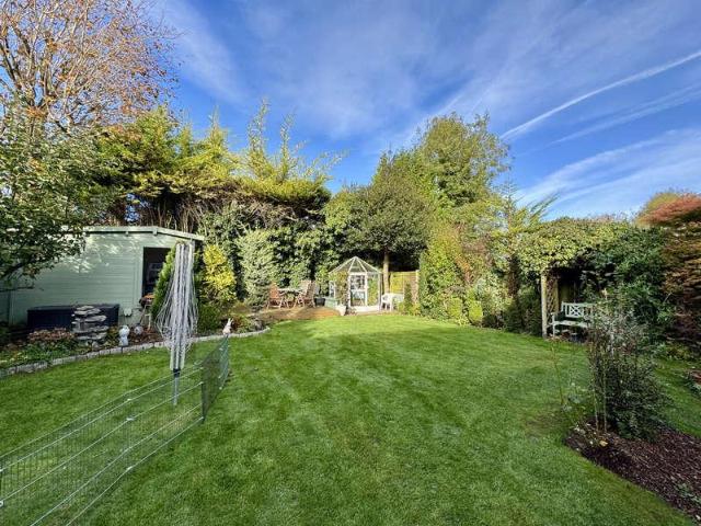 4 bed house for sale