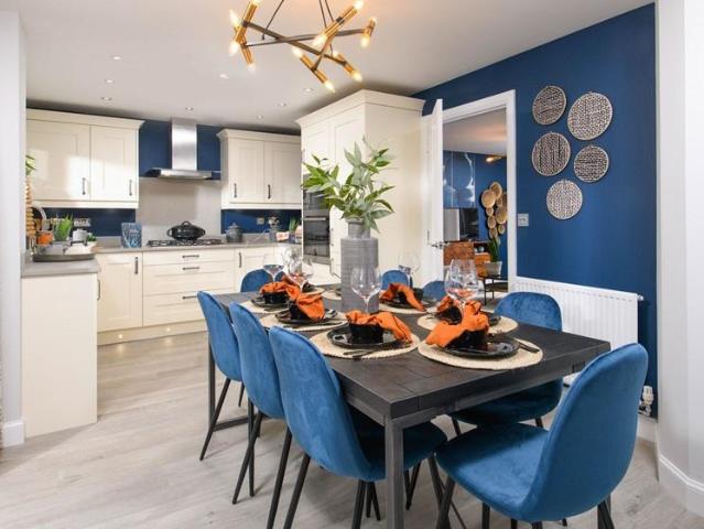 4 bed house for sale