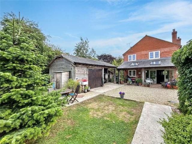 4 bed house for sale