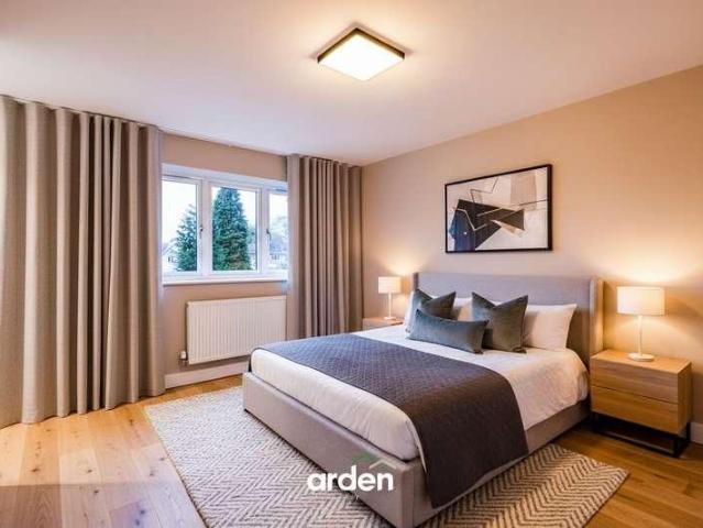4 bed house for sale