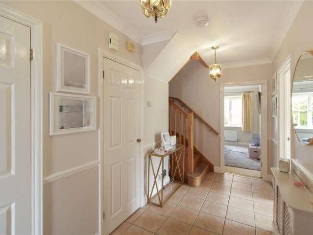 4 bed house for sale