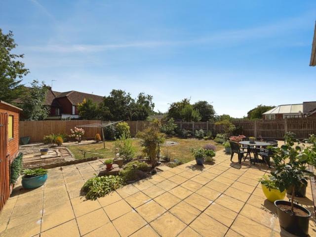 4 bed house for sale