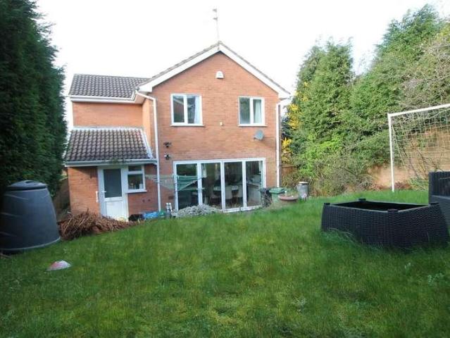 4 bed house for sale