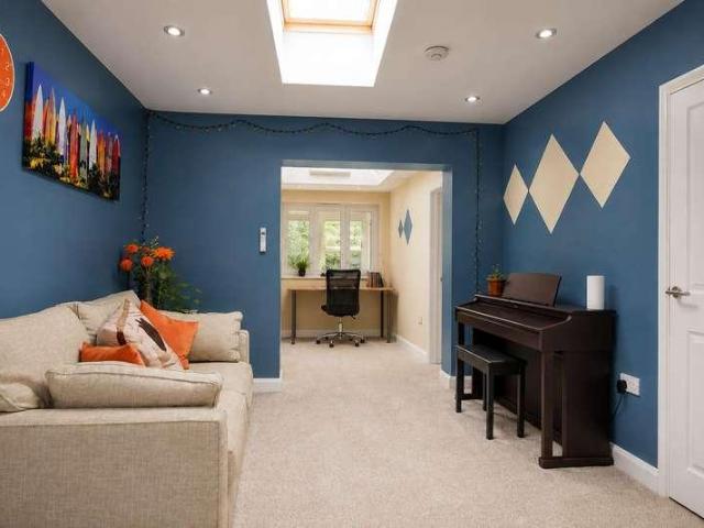 4 bed house for sale
