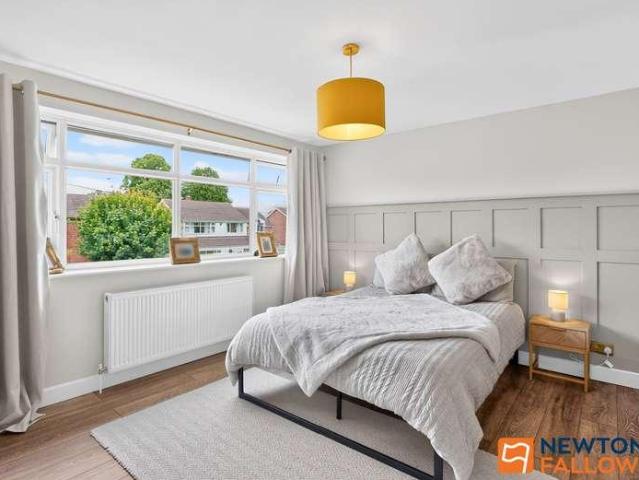 4 bed house for sale