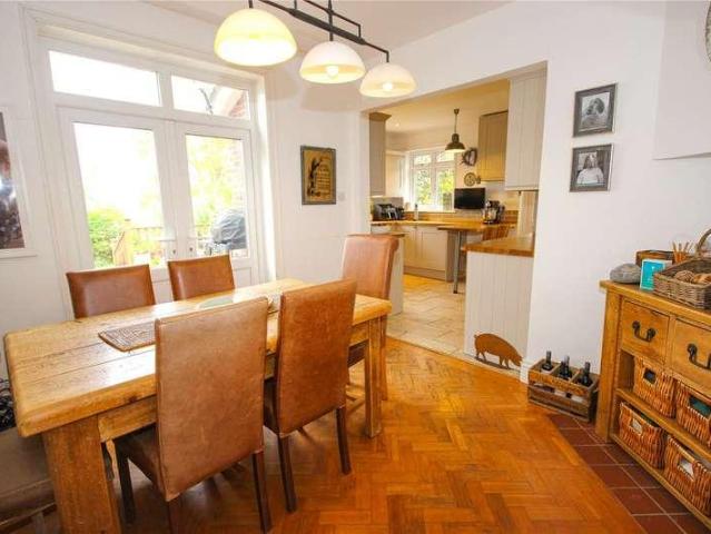 4 bed house for sale