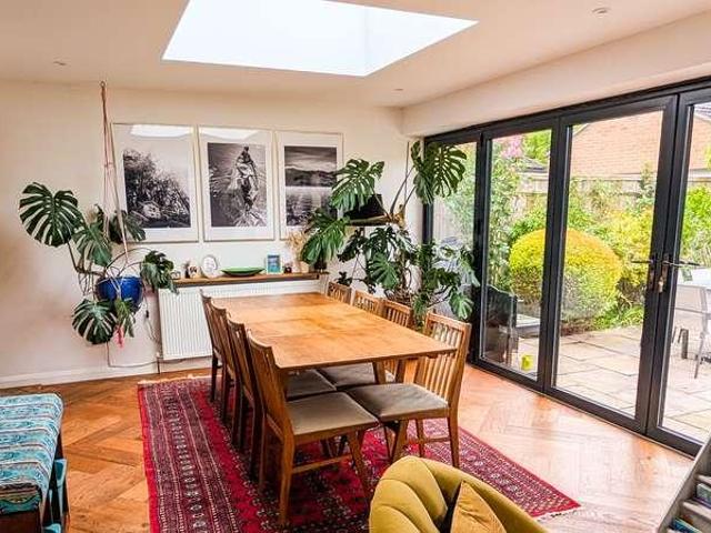 4 bed house for sale